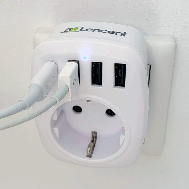 Test: USB-Steckdose mit USB-C- und USB-A-Ports